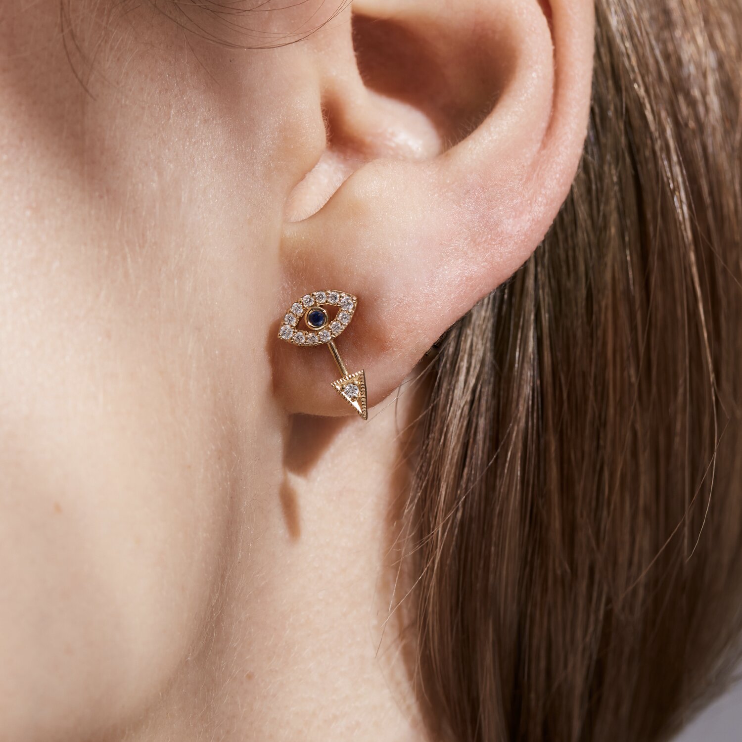 Ørering EYE TWO guld diamant safir • LINE HALLBERG